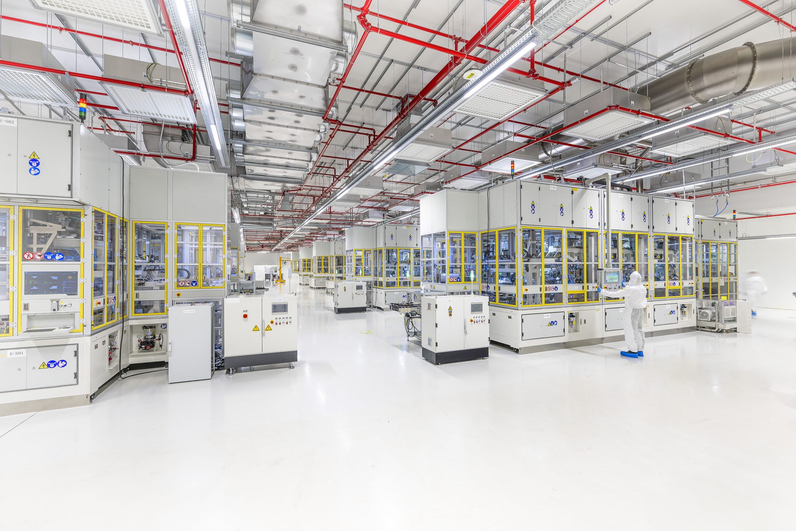 Volkswagen Group commissions Salzgitter battery cells facility - Just Auto